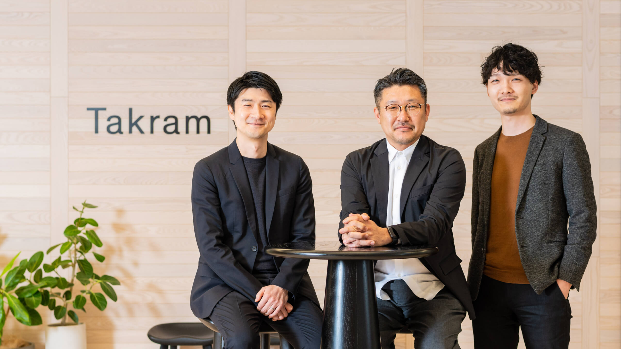 Twitter ・ Facebook ・ LINE